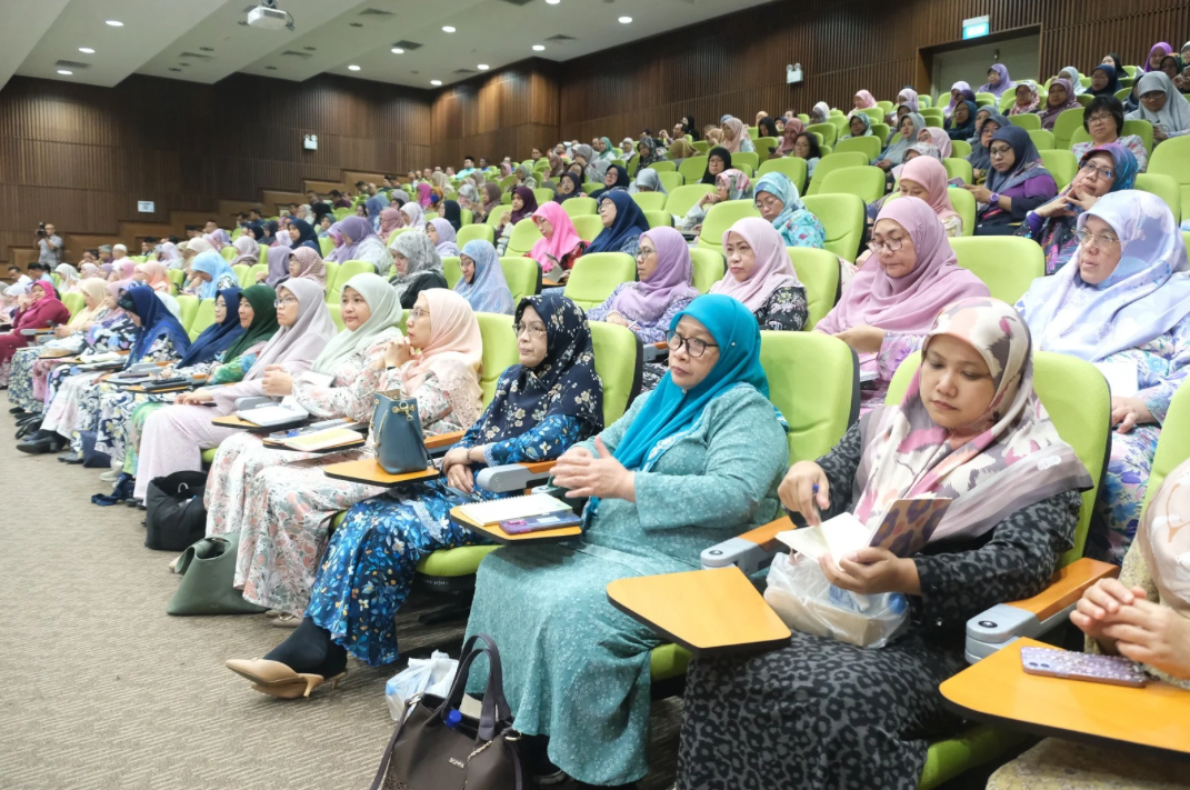 Images - Sesi pemberigaan cuti ihsan untuk kluster...